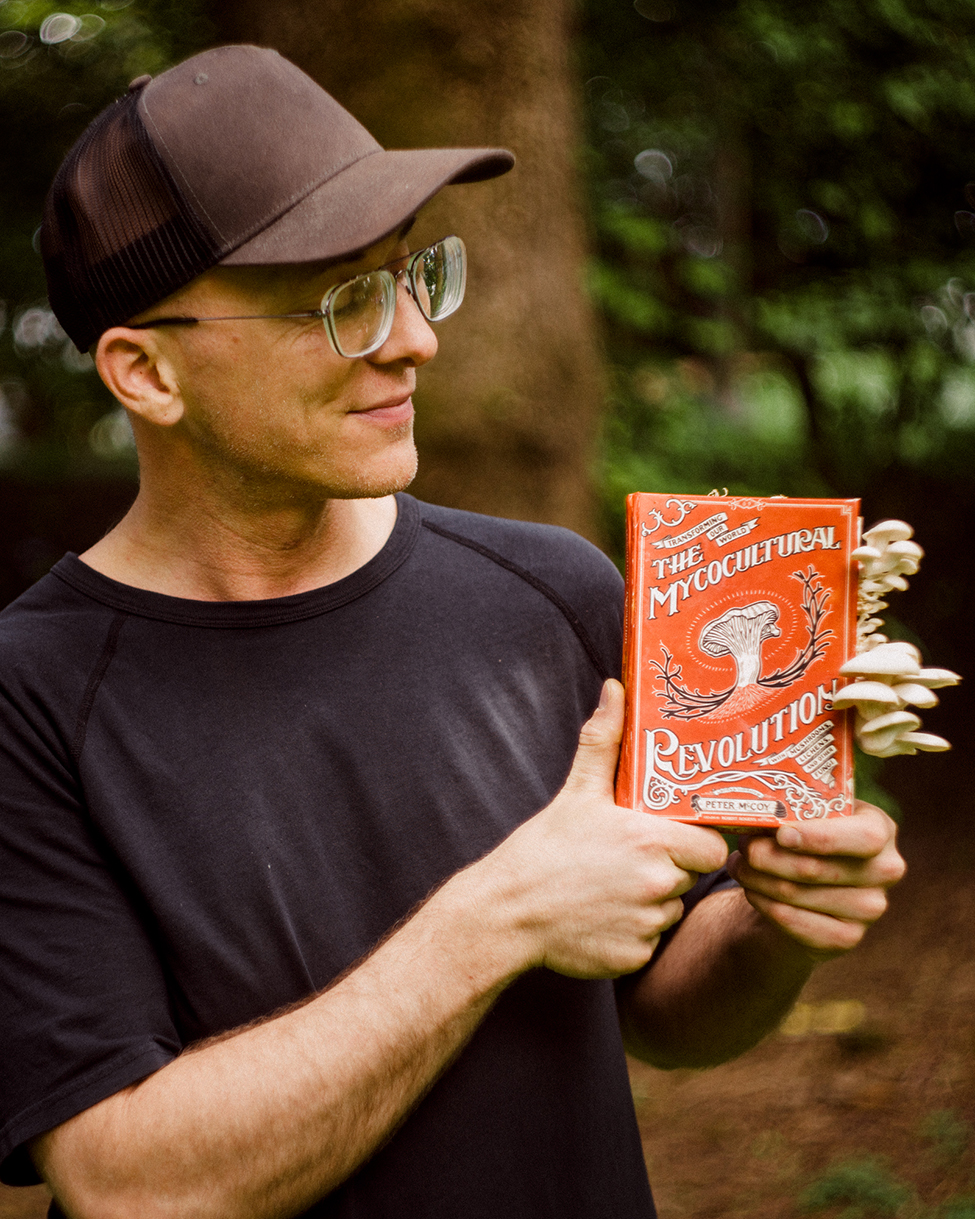 Kunstuniversität Linz: Peter McCoy - Cultivating a Relationship with Fungi